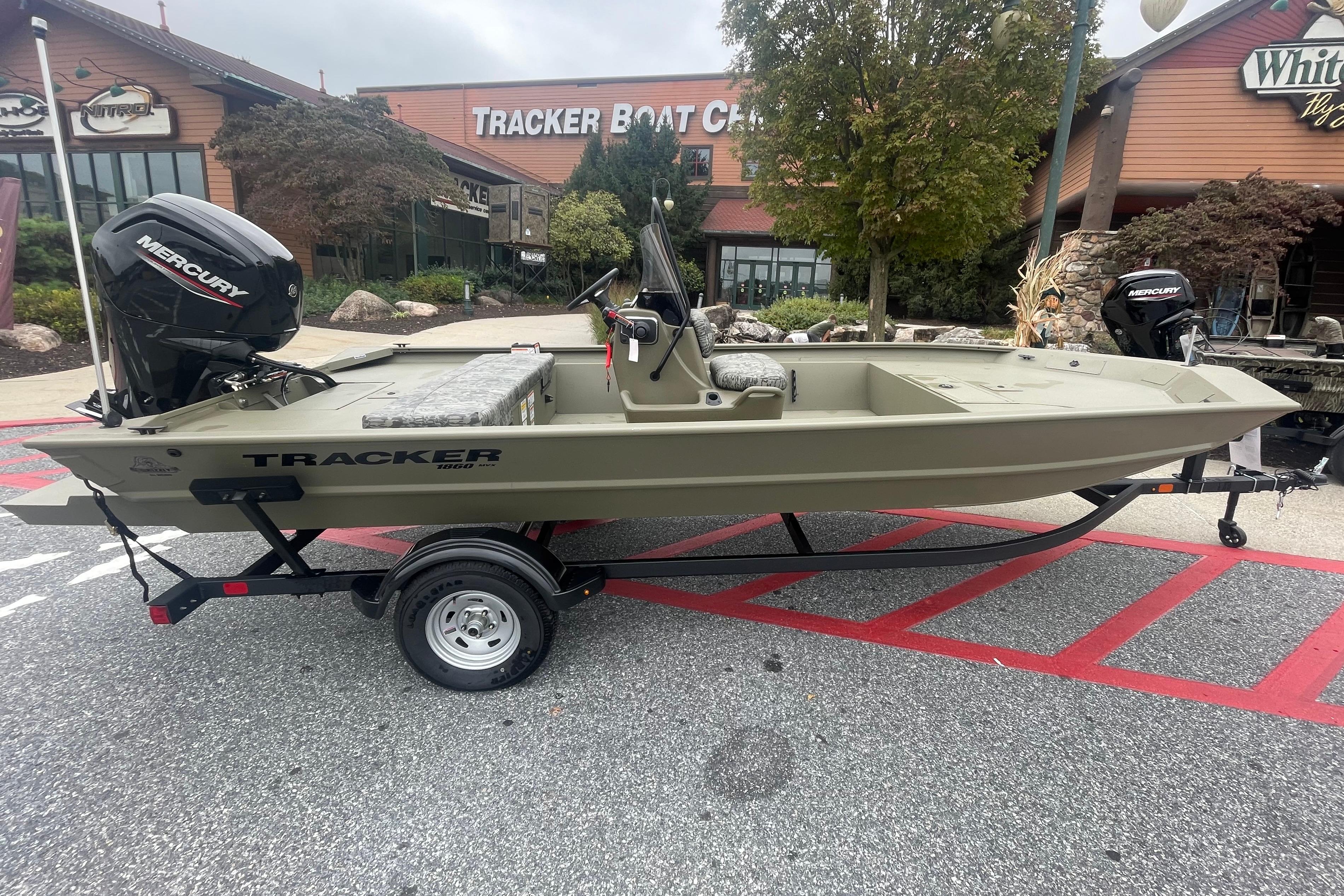 2026 TRACKER GRIZZLY 1860 CC | Bass Pro Shops